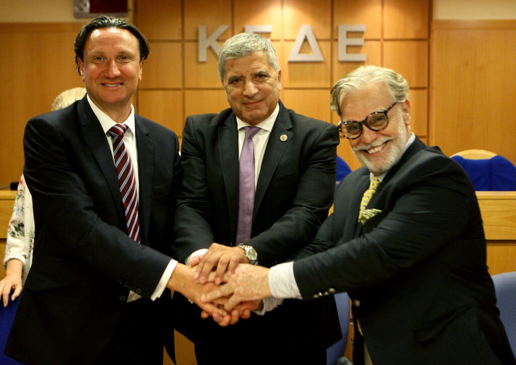 Γραφείο Απόδημου Ελληνισμού ιδρύει η ΚΕΔΕ | Hellenic DΝΑ