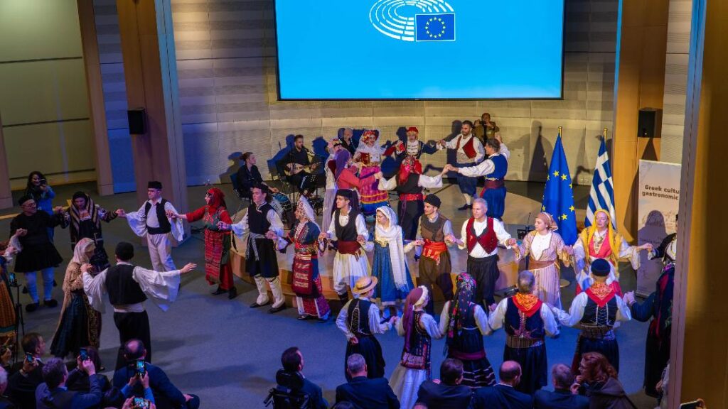 Γ. Κώτσηρας: Στόχος μας η ενδυνάμωση των δεσμών με την Ελληνική ...